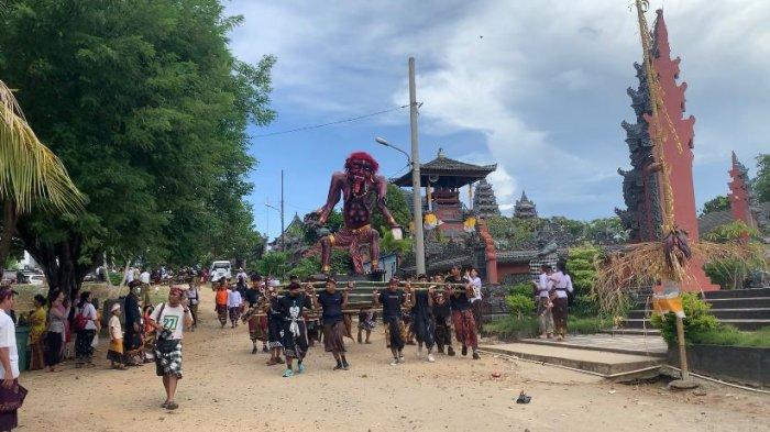 Ribuan Umat Hindu Meriahkan Pawai Ogoh-ogoh di Kota Palu - Tribunpalu.com