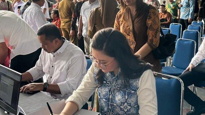 Pasangan Bupati Terpilih Poso Verna GM Inkiriwang-Soeharto Kompak Pakai ...