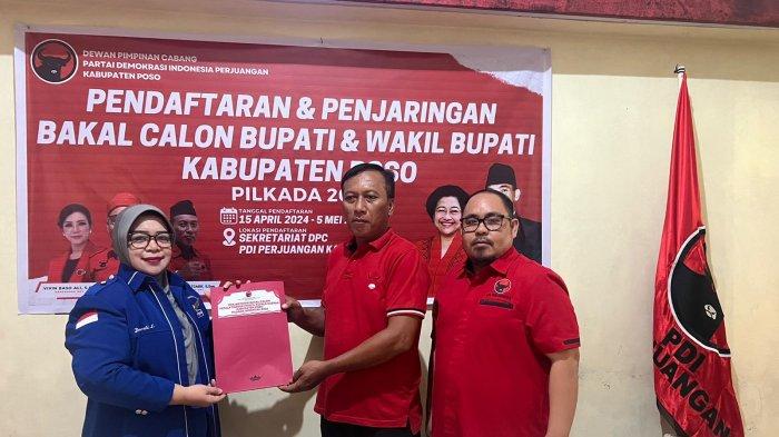 Verna Gladies Merry Inkiriwang Ambil Formulir di PDIP Poso - Tribunpalu.com