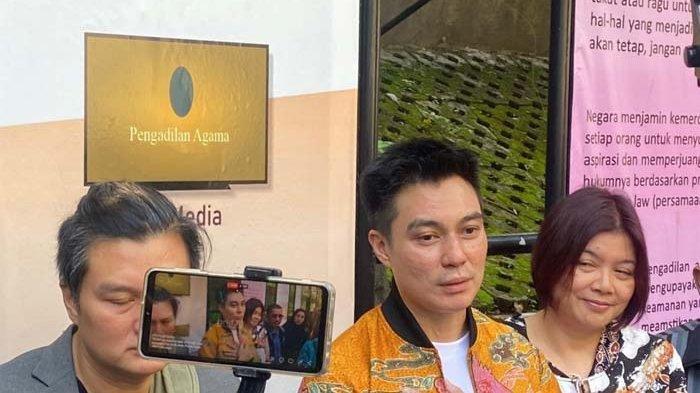 Resmi Cerai, Hakim Berikan Baim Wong dan Paula Verhoeven Hak Asuh Anak Bersama - Tribunpalu.com