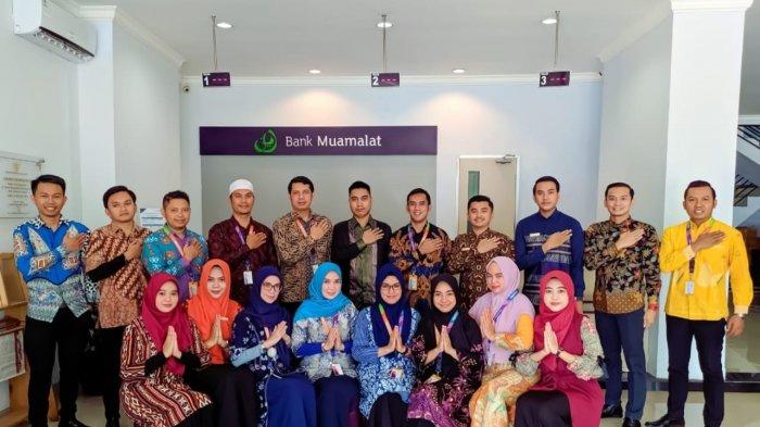 Kenakan Batik, Karyawan Perbankan Syariah di Palu Turut Peringati Hari ...