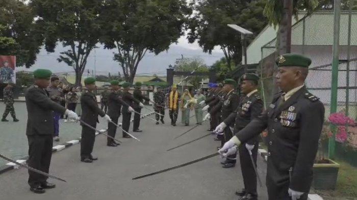 Brigjen TNI Dody Triwinarto Disambut Upacara Pedang Pora di Korem 132 ...