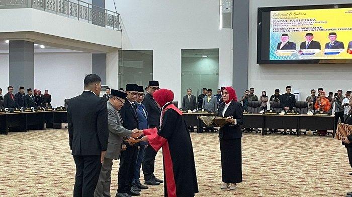 4 Pimpinan DPRD Sulteng Periode 2024-2029 Resmi Dilantik - Tribunpalu.com