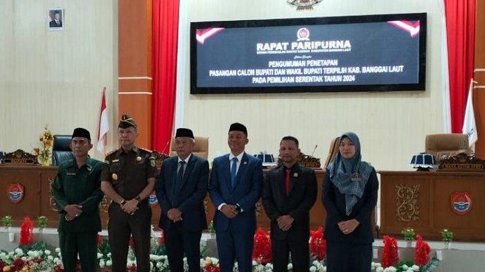 DPRD Banggai Laut Gelar Paripurna Pengumuman Penetapan Bupati Terpilih - Tribunpalu.com