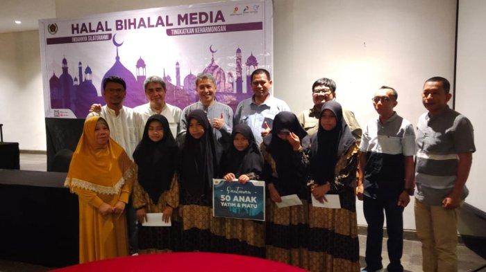 Halalbihalal bersama Jurnalis, JOB Tomori Santuni 50 Anak Panti Asuhan - Tribunpalu.com