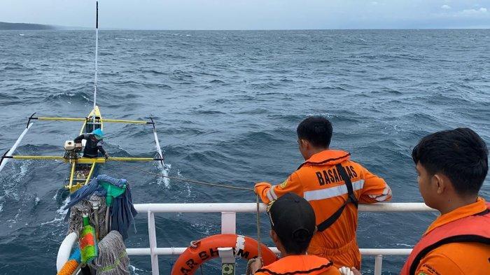 Tim SAR Evakuasi Nelayan Alami Mati Mesin di Perairan Banggai - Tribunpalu.com