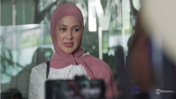 Pasca Cerai, Hotman Paris Tawari Paula Verhoeven Jadi Aspri Khusus - Tribunpalu.com