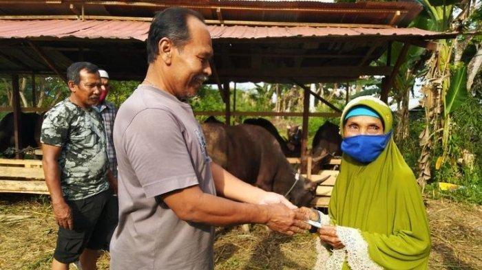 Idul Adha 2020: Kisah Nenek Penyapu Jalan Beli Kurban Kambing dan Sapi dari Tabungan selama 15 ...