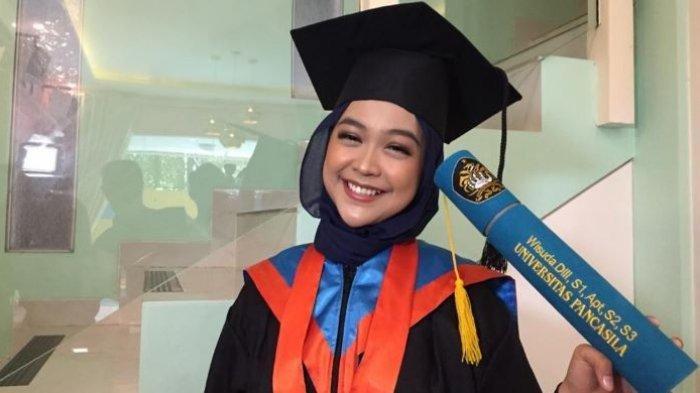 Rekomendasi Ucapan Selamat Wisuda untuk Saudara Perempuan, Beri Kado ...