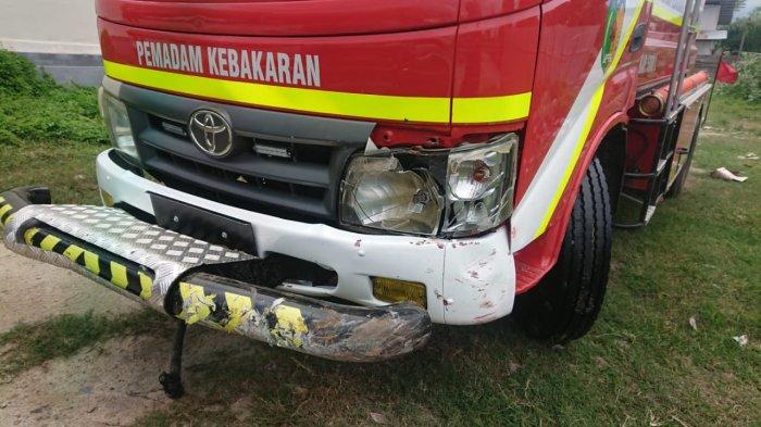 Armada Rusak Akibat Serempet Mini Bus, Damkar Palu Sebut Kerusakan ...