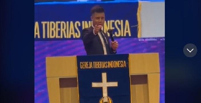 Viral Guyonan Pendeta Marcel Saerang Ajak Jemaatnya Berburu Takjil: Jam ...