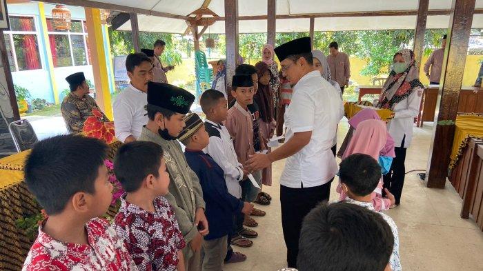 Pemkab Batang Salurkan Santunan Puluhan Yatim Piatu dan Fakir Miskin - Tribun-pantura.com