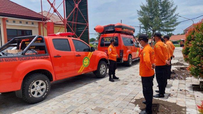 Basarnas Cari Warga yang Diduga Terjatuh dan Tenggelam di Sungai Logawa ...