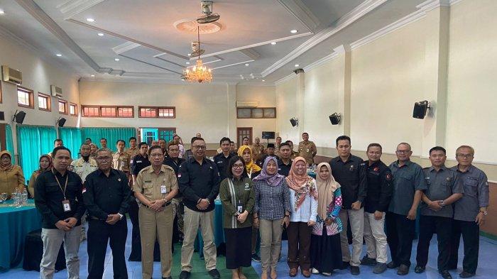 Bawaslu Batang Ingatkan Ada Sanksi Bagi ASN dan Honorer yang Tak Netral di Pemilu 2024 - Tribun ...