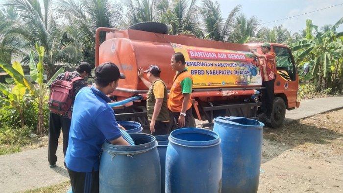 Kekeringan Landa Cilacap, BPBD Salurkan Air Bersih untuk Warga Desa Terdampak - Tribun-pantura.com