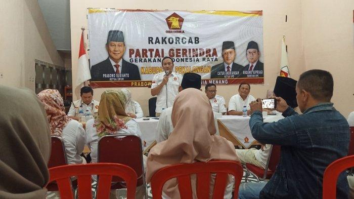 DPC Gerindra Kabupaten Pekalongan Usulkan Gibran Jadi Cawapres Prabowo ... DPC Gerindra Kabupaten Pekalongan Usulkan Gibran Jadi Cawapres Prabowo ...