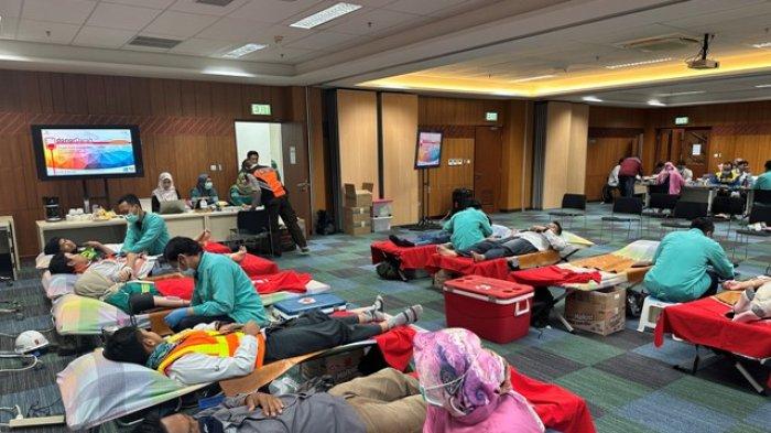 Bantu Perkuat Stok Darah PMI, Ratusan Karyawan PT BPI Batang Donorkan ...