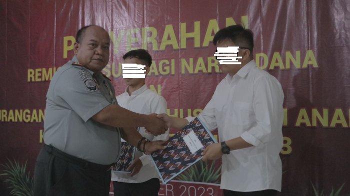 Dua Narapidana Lapas Kedungpane Semarang Langsung Bebas Usai Terima Remisi Natal - Tribun ...