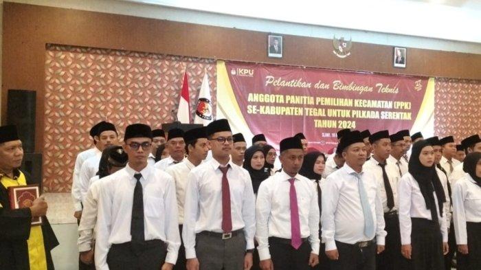 90 Anggota PPK Resmi Dilantik, Ini Pesan Ketua KPU Kabupaten Tegal - Tribun-pantura.com