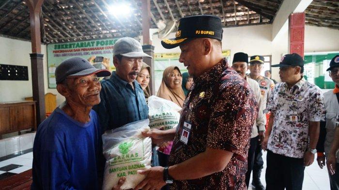 Henggar Budi Anggoro dan Baznas Pati Beri Bantuan untuk Korban Banjir ...