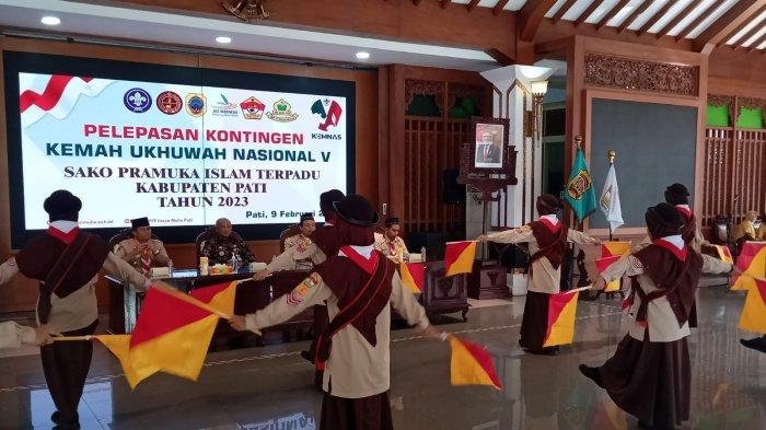 Henggar Budi Anggoro Lepas Kontingen Kemah Ukhuwah Nasional SMP IT ...