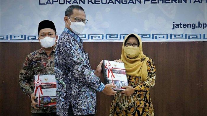 Pemkab Tegal Kembali Raih WTP Atas Laporan Hasil Pemeriksaan Keuangan 2021 - Tribun-pantura.com