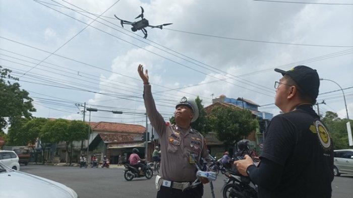 Ditlantas Polda Jateng Uji Coba ETLE Drone di Kabupaten Kudus - Tribun-pantura.com