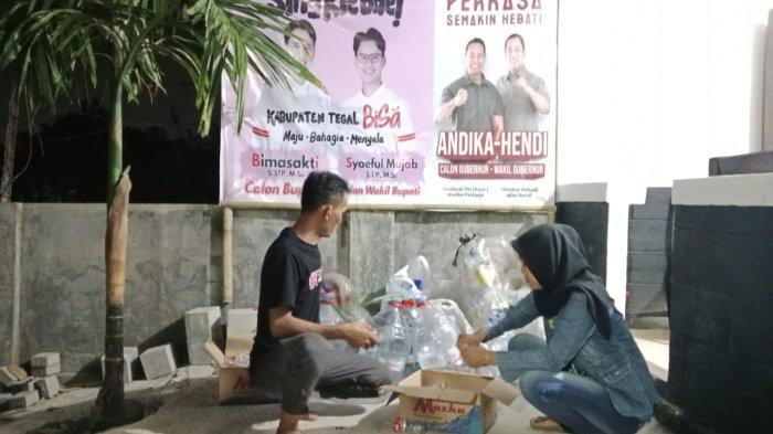 Bantu Cabup Tegal Bima-Mujab, Relawan Kumpulkan dan Jual Sampah Plastik ...