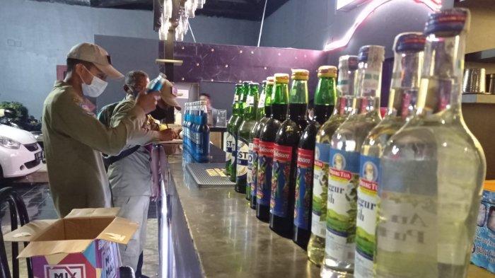 Satpol PP Purbalingga Sita Ratusan Minuman Beralkohol Jelang Tahun Baru - Tribun-pantura.com