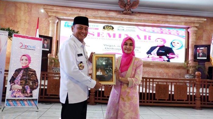 Seminar Ipemi Tegal, Dedy Yon: Wanita Punya Peran Penting dalam ...