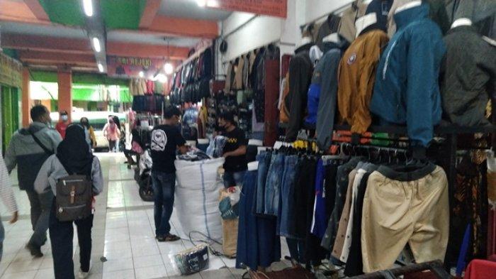 Hartopo Akan Kaji Usulan Pembebasan Retribusi dan Sewa Kios Pedagang Pasar Kliwon Kudus - Tribun ...