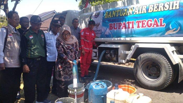 Pemkab Tegal Salurkan Bantuan 18 Tangki Air Bersih Ke 9 Desa Terdampak