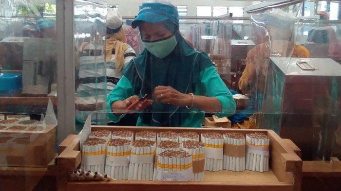 Industri Rokok di Kabupaten Kudus Tak Terdampak Pandemi Covid-19 ...