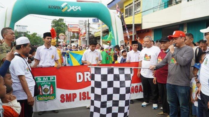 Lepas Belasan Ribu Peserta Jalan Sehat Tasis Mahad Islam, Ini Harapan ...
