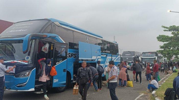 Pemudik Gratis Naik Bus Trans Semarang, Ini Syaratnya - Tribun-pantura.com