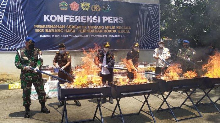 Kanwil Bea Cukai Jateng-DIY Musnahkan 25,6 Juta Batang Rokok Ilegal Senilai Rp21,85 Miliar ...
