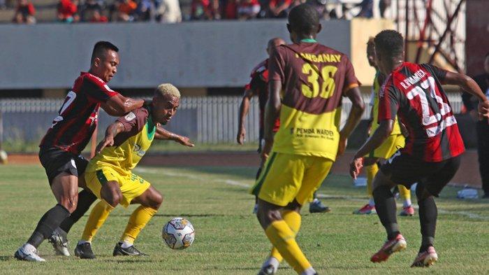 Persipura vs Persewar Bentrok di Stadion Mandala Jayapura pada Kamis ...