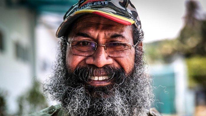 Filep Karma dan Kisah Hidup, Berjuang di Jalan Damai Papua hingga ...