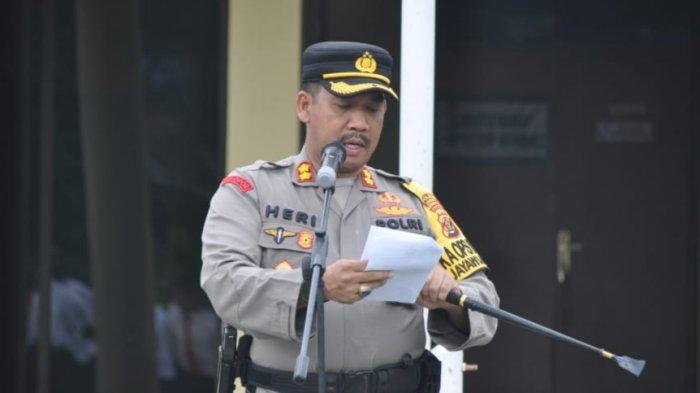 Kapolres Jayawijaya Pimpin Apel Gelar Pasukan Ops Ketupat Cartenz 2024 - Tribun-papua.com