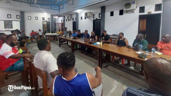 MALAM INI, All Star Persiwa Vs Persidafon Bentrok - Tribun-papua.com