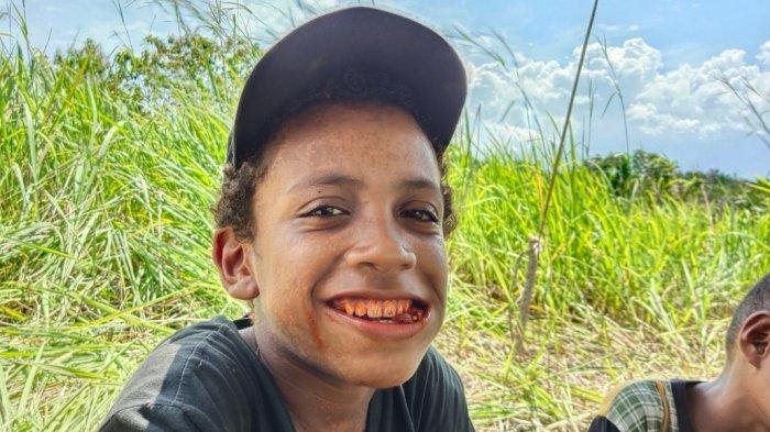 Cicipi Tradisi Masyarakat Papua dengan Mengunyah Pinang, Inilah ...