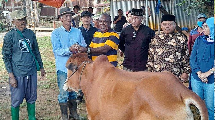 Ikut Rayakan Idul Adha Bersama Masyarakat, Romanus Mbaraka Bantu 20 ...