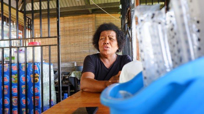 Cerita Mama Ina Ohee, Digusur saat Buka Salon hingga Jualan Kelapa Muda ...