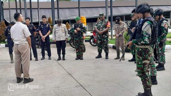 Cegah Pelintas Batas Illegal di Sota Merauke, TNI-Polri Laksanakan ...