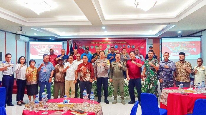 Kantor Imigrasi Kelas II TPI Mimika Gelar Rapat Koordinasi Timpora Hadapi Pemilu 2024 - Tribun ...