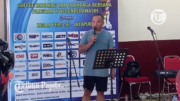 Pangdam XVII/Cenderawasih Gelar Coffee Morning Bersama Insan Pers dan Eks Pemain Persipura ...