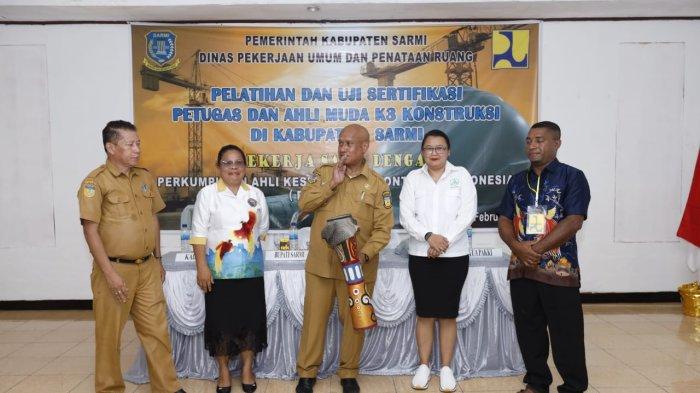 Pj Bupati Sarmi Buka Pelatihan dan Uji Sertifikasi Ahli Muda K3 Konstruksi - Tribun-papua.com