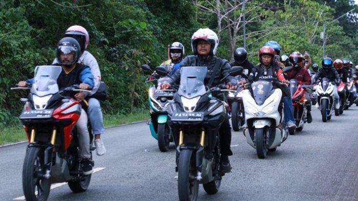 Tips Cari Aman di Kemacetan Saat Mengendarai Motor Kopling - Tribun ...