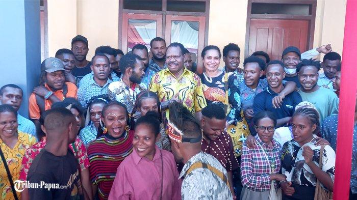 Pesan Mendalam Bupati Mesak Magai Untuk Mahasiswa Nabire di Kota ...