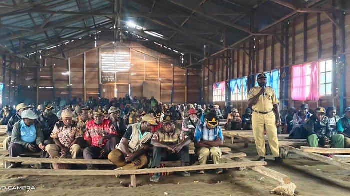 DPMK Deiyai Bertemu 67 Aparatur Kampung: Wujudkan Transparansi ...